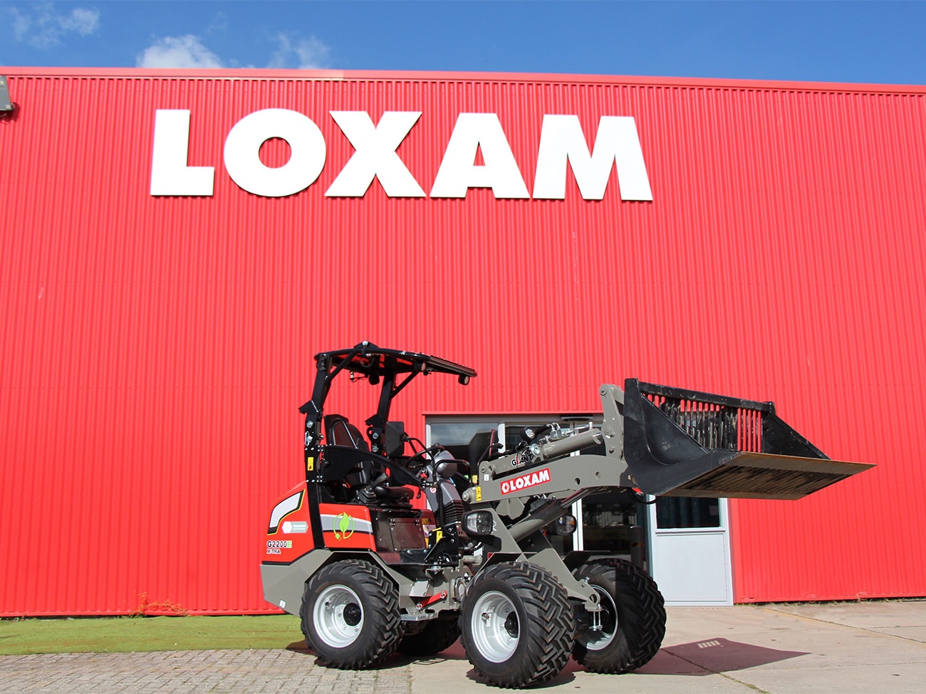 LOXAM goes green with electric GIANTS