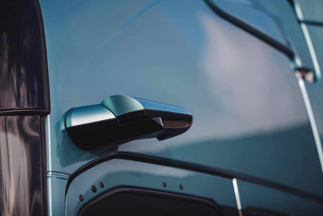 The Volvo FH Aero: a new benchmark for energy-efficient heavy trucks